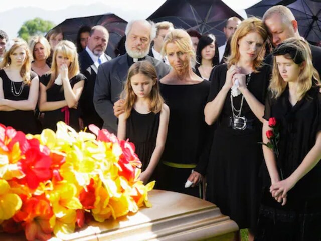 Funeral Costs In UK Increased By 3.8% To Rs 9 Lakh Since 2021: Reports ...