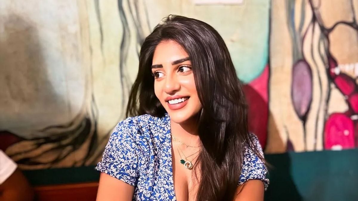 Actress Supritha Naidu Merges Simplicity And Elegance In Silk Saree ...