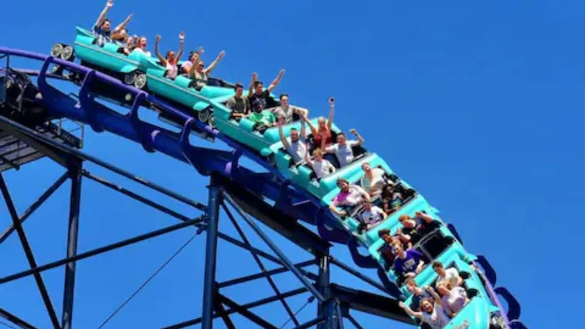 Know The Amusing Story Behind The First Roller Coaster Built In US In ...