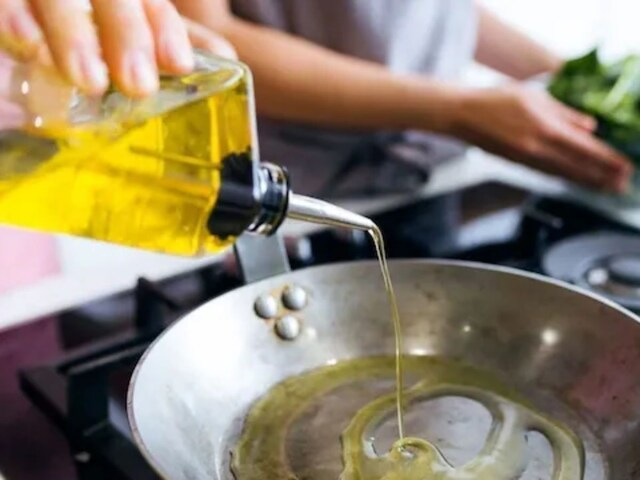 Reusing Cooking Oil May Lead To Harmful Health Effects, ICMR Study ...