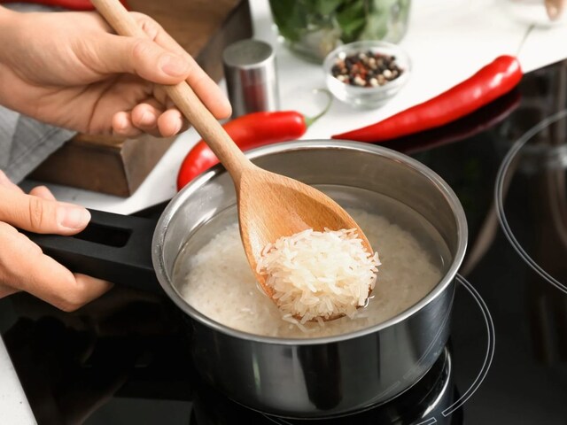 5 Benefits Of Soaking Rice Before Cooking - News18