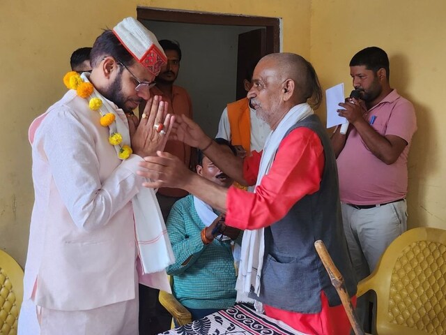 Quit SP Due to Ideological Differences, Manoj Pandey Tells News18 After ...