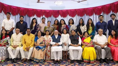 Family Members of P V Narasimha Rao Meet PM Modi, Thank Him for ...