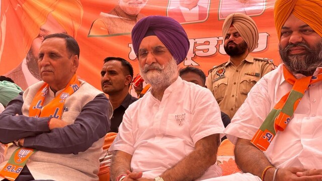 In Amritsar's Big Fight, Diplomat Sandhu Offers Development & Family ...