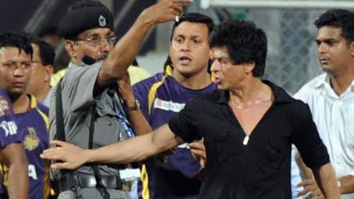 Shah Rukh Khan Did Not Abuse; Suhana 'Catcalled' at Wankhede Stadium in ...