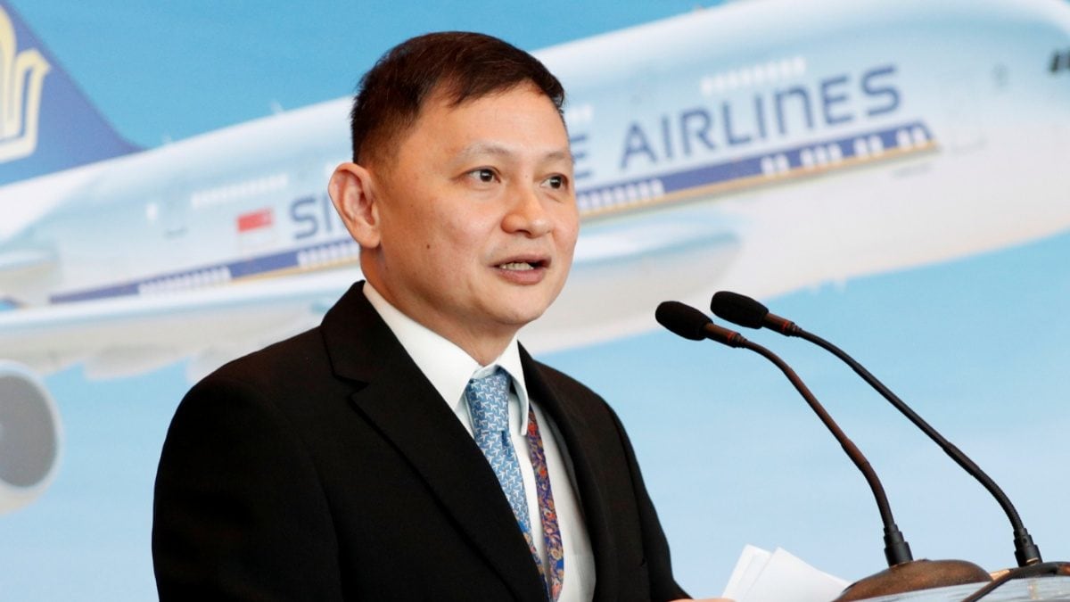 Singapore Airlines CEO Issues Apology Over Mid-Air Turbulence, Says ...