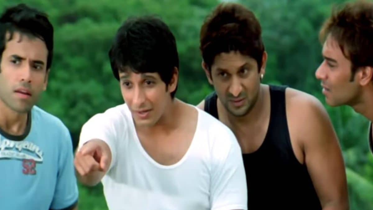 What are the Funniest Scenes in Bollywood Movies? Movie Buffs Assemble ...