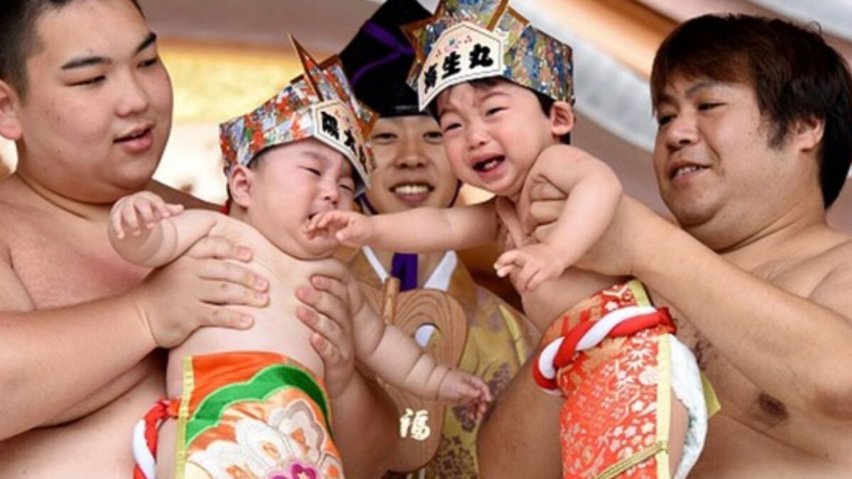 400-Year-Old Japan’s ‘Crying Sumo’ Contest Is The Talk Of Town (Again ...