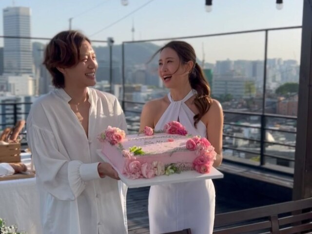 Lee Da Hae, Se7en Celebrate One Year Of Togetherness In Dreamy Photos ...