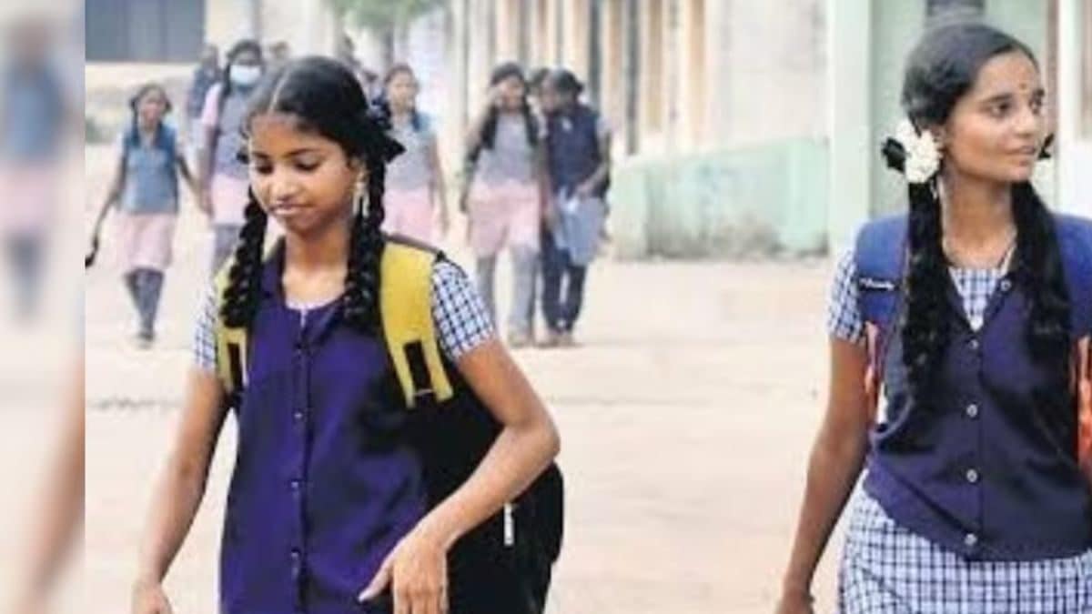 Delhi Schools Mandate Face Masks, Restrict Outdoor Activities For ...