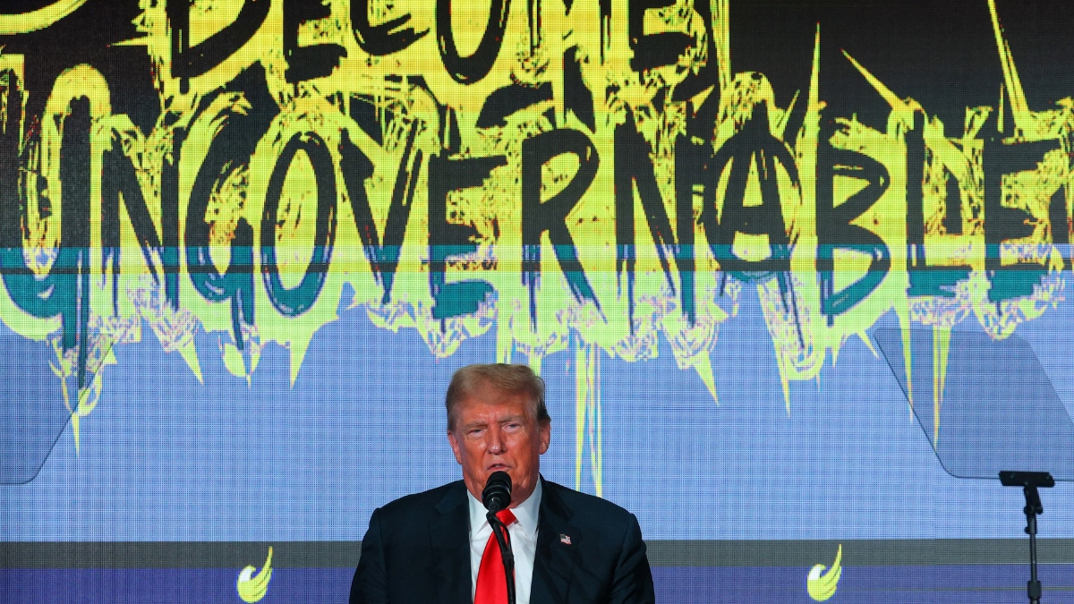 Watch: Trump Booed And Heckled By Raucous Crowd At Libertarian ...