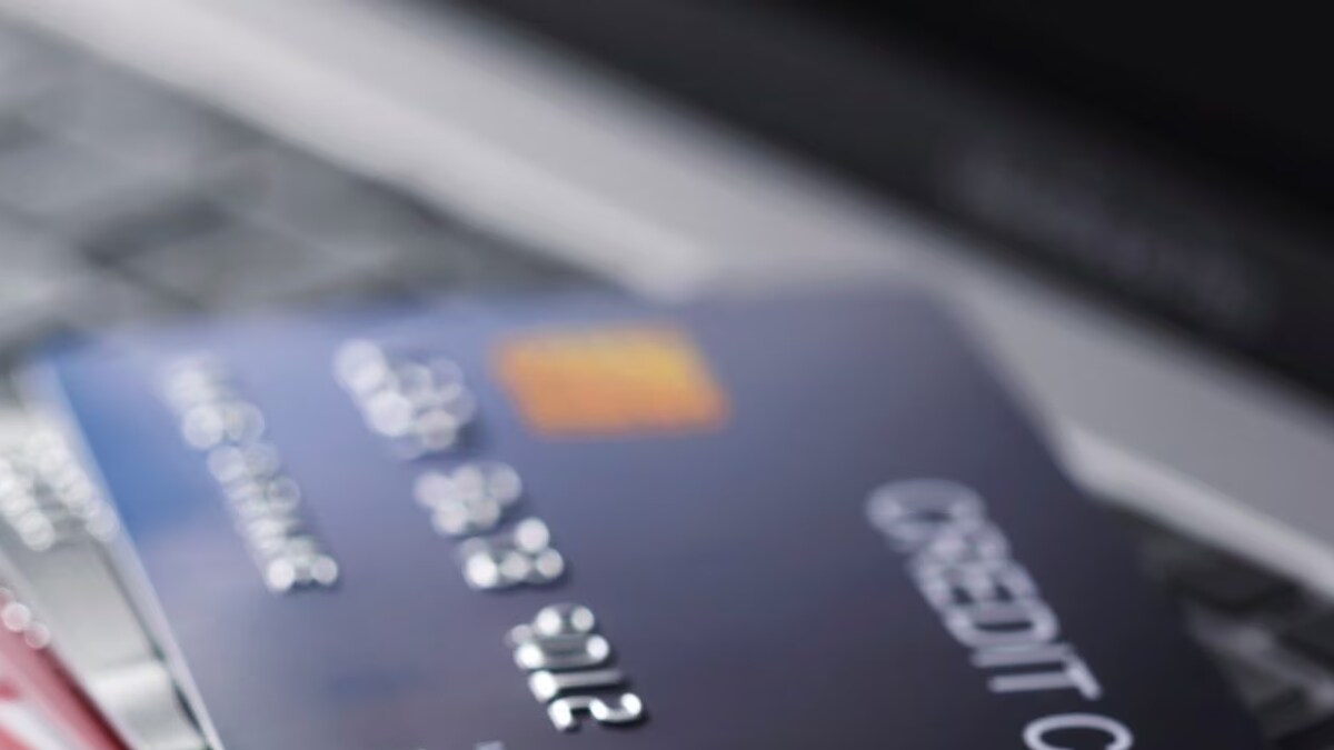 International Travel Debit Card: Check Top Cards To Elevate Your Travel ...