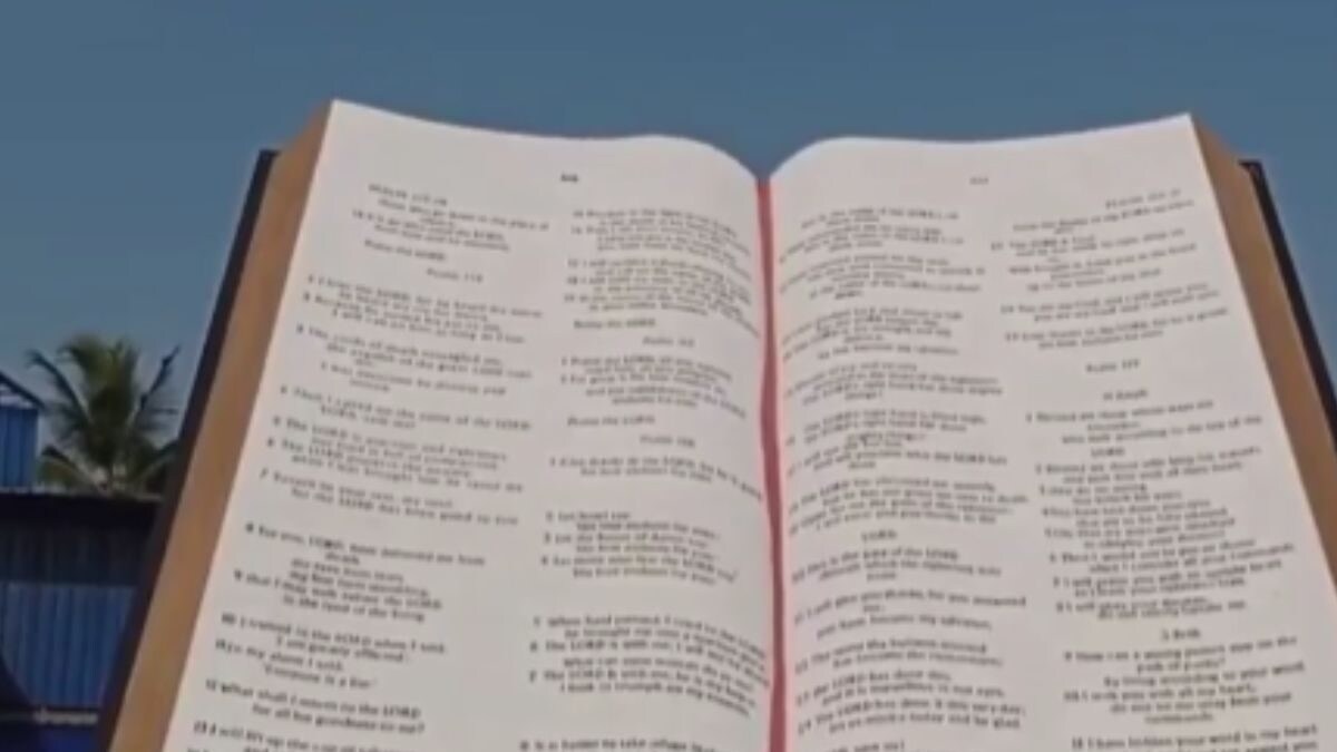 This Thiruvananthapuram Museum Houses One Of The Largest Bible Replicas ...