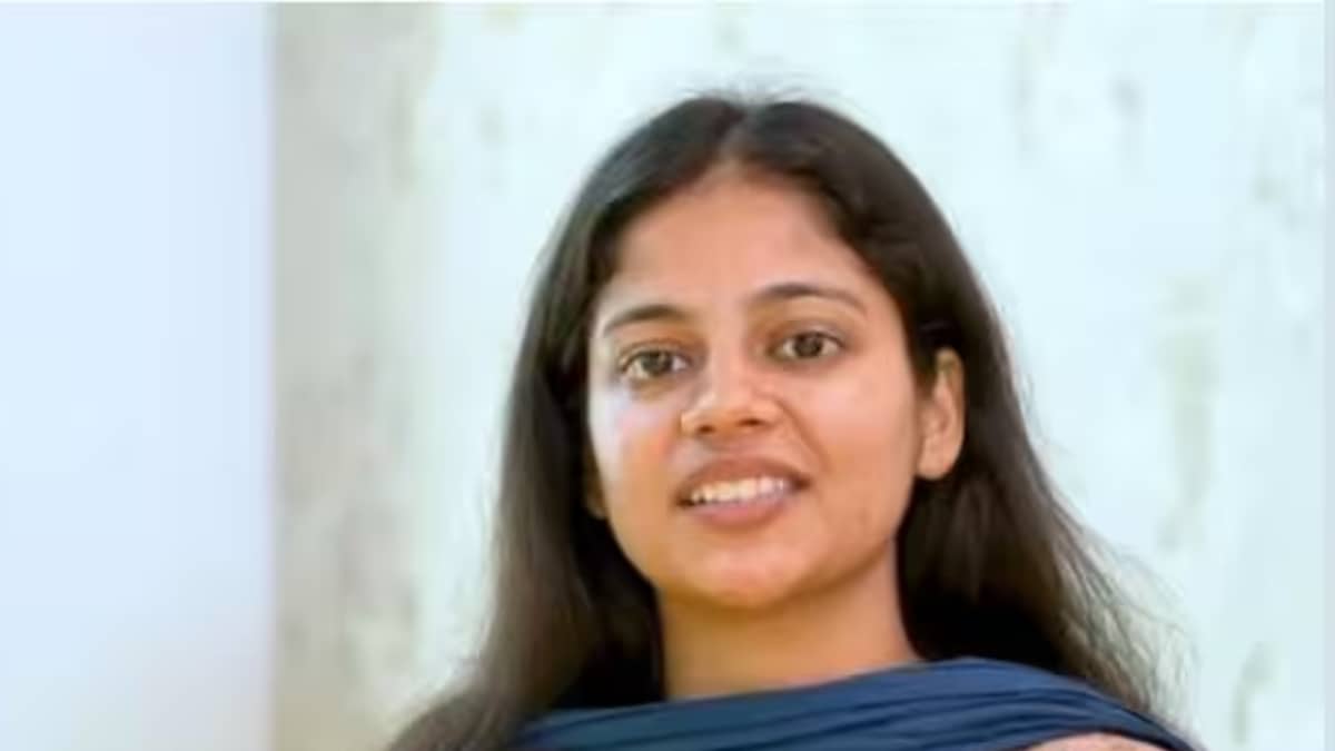 Meet IAS Mamta Yadav, Who Defied The Odds To Achieve Her Dreams | Viral News - News18