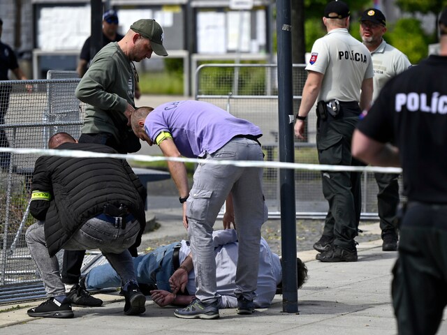 Suspect In Slovakia PM Shooting Restrained In Dramatic Footage ...