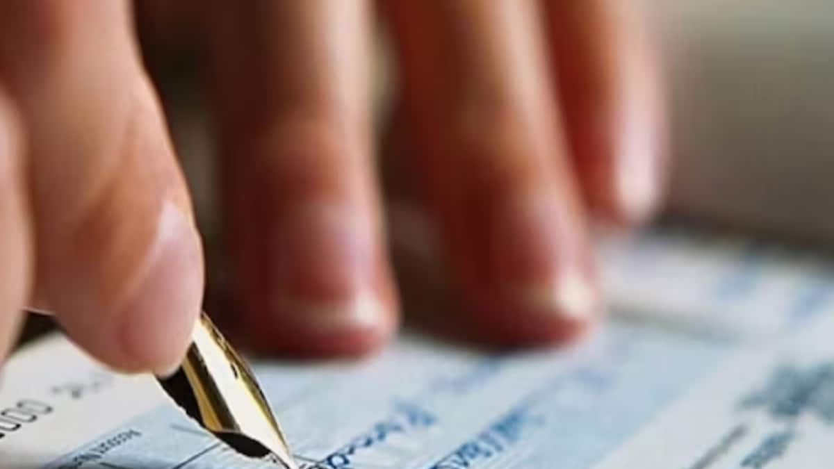 What Is A Crossed Cheque And How It Works | Business News - News18