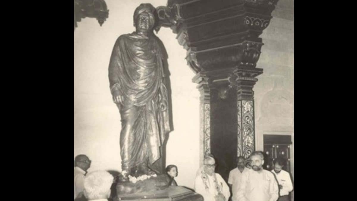 Ahead of PM Modi's Kanyakumari Trip, His 33-year-old Picture From Rock ...