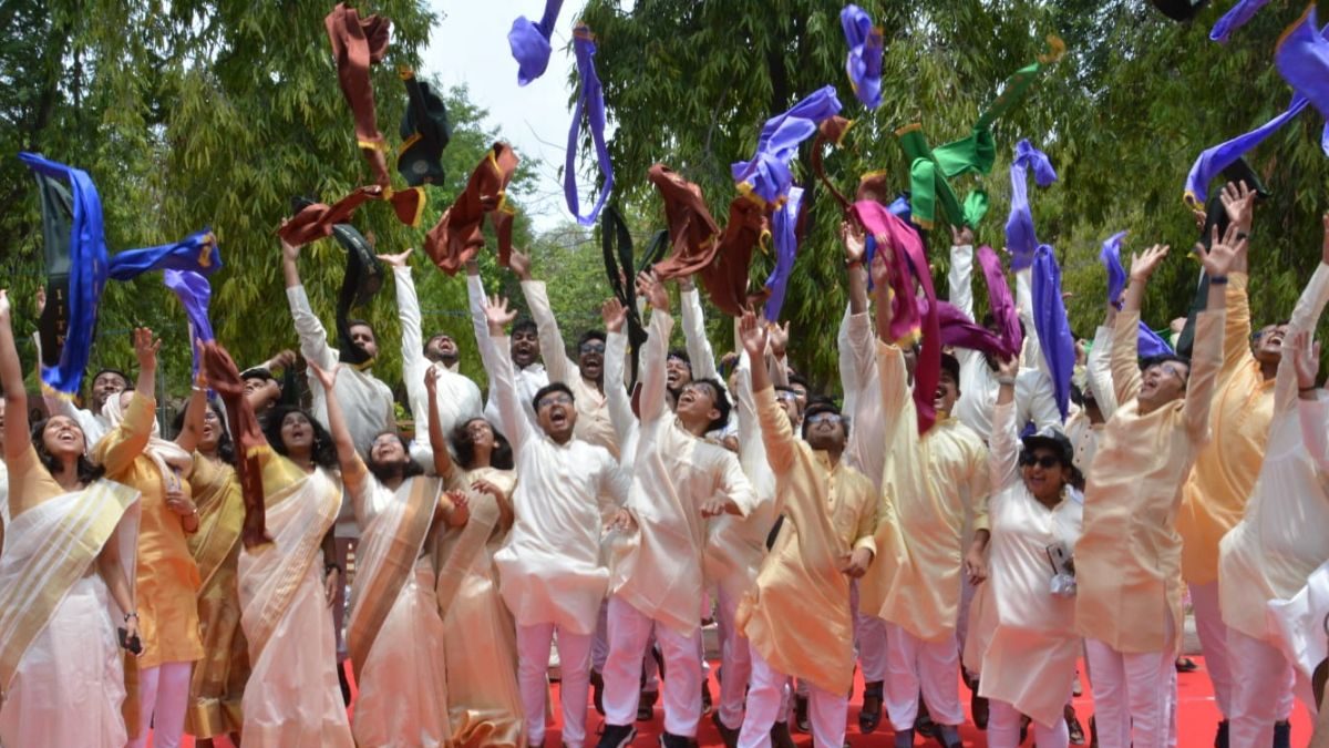 IIT Kanpur Confers Degrees on 2332 Graduates During 57th Convocation ...