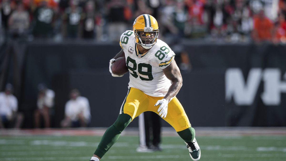 Chicago Bears Re-sign Veteran Tight End Marcedes Lewis To 1-year ...