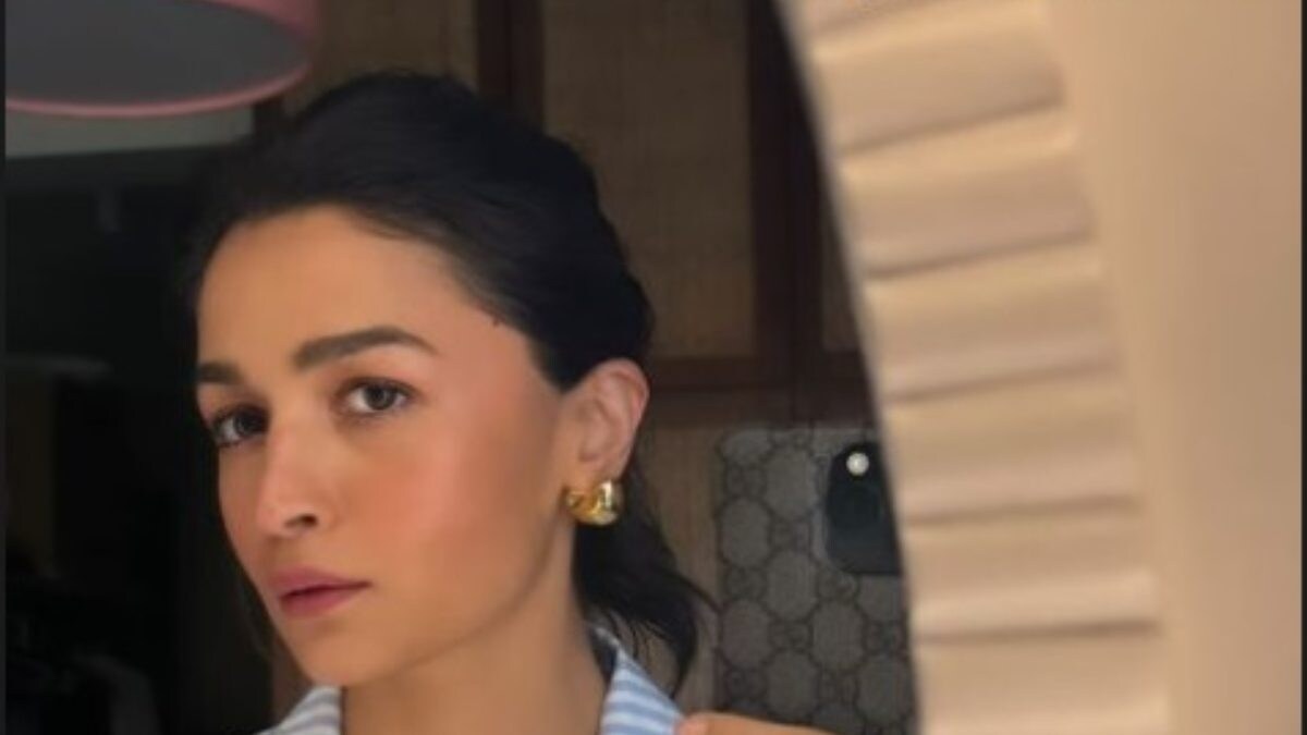 Alia Bhatt Looks Stunning In Striped Blazer As She Drops Her ‘Aaj Ka ...