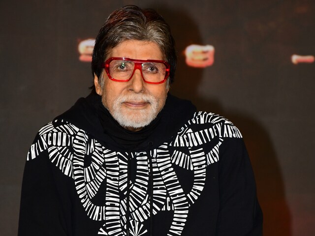 Amitabh Bachchan Thanks Fans For Their Love, Calls It 'Huge Debt' He ...