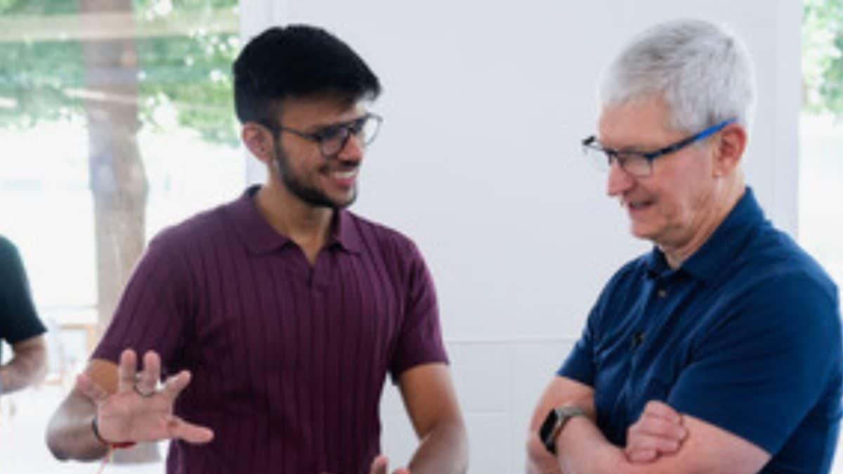 Meet Akshat Srivastava: Apple CEO Tim Cook Talks About India’s Swift ...