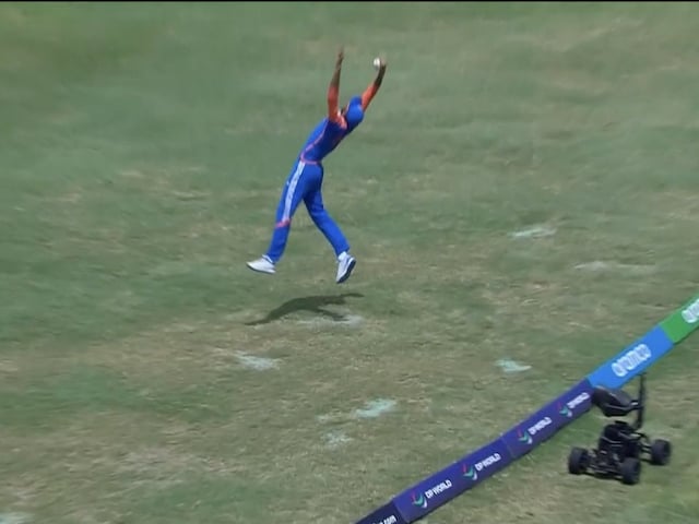 'Catch of the Tournament': Axar Patel Pulls Off a One-handed Stunner to ...