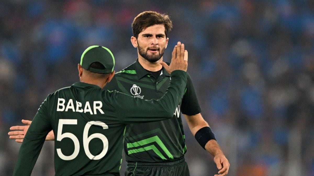 'I Don't See It': PAK Coach Azhar Mahmood Denies Wasim Akram's Claims ...