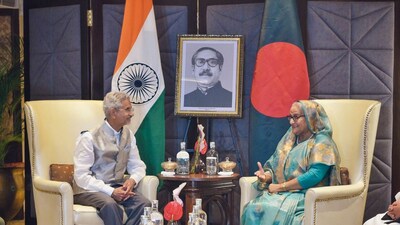 Bangladesh PM Sheikh Hasina Receives Ceremonial Welcome at Rashtrapati Bhawan | India News - News18