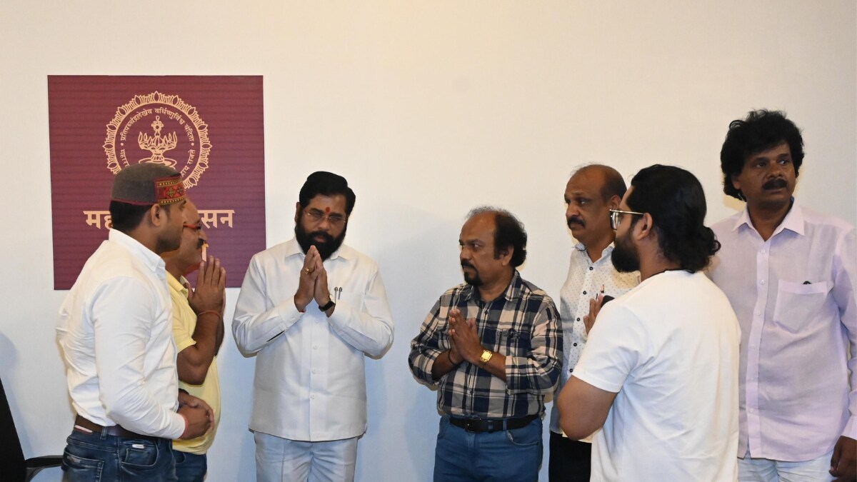 Eknath Shinde Meets Parents Of Pune Porsche Accident Victims, Announces ...