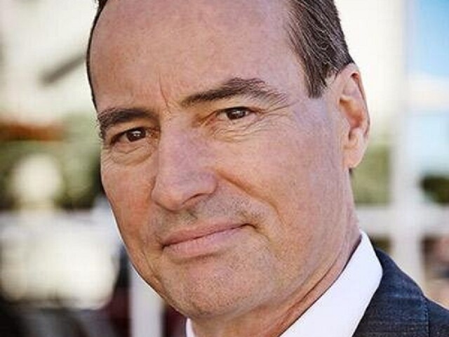 Economist Warns of Imminent Stock Market Crash in 2025 Bigger Than 2008 ...