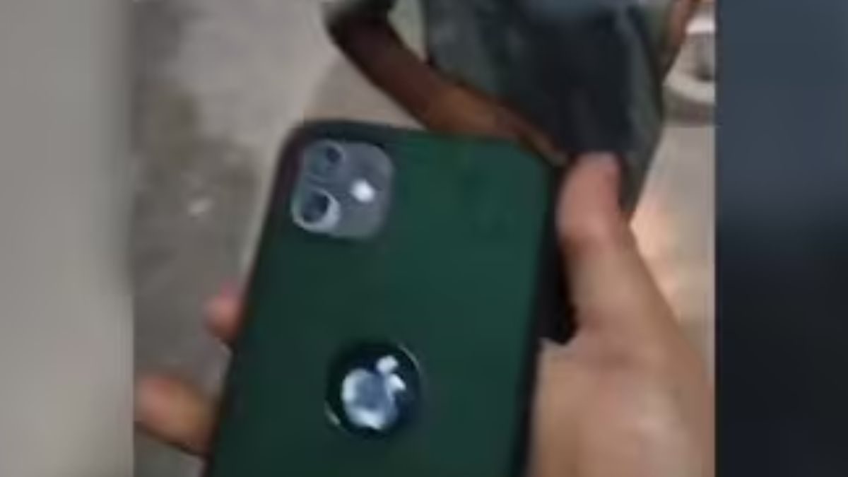 Child Begging With iPhone In Satna Goes Viral, Prompts Police ...