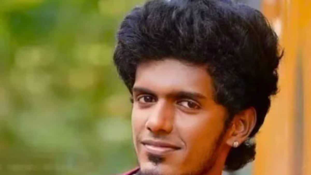 'Will Not Join Thalapathy Vijay's Tamilaga Vettri Kazhagam': Actor KPY ...