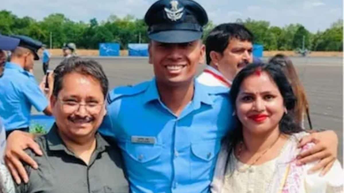 Flying Officer Pulkit Ratra, Son Of A Tailor, Achieves Dream Of ...