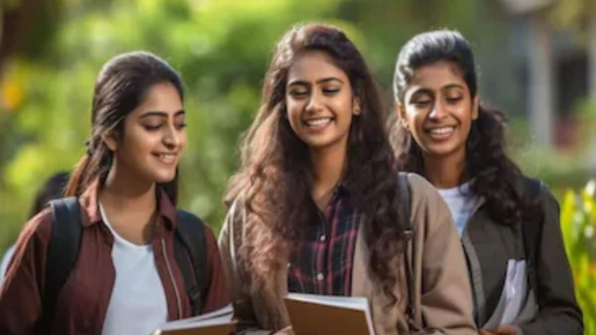 Job Vacancies for Class 12th Pass in UPSC, Salary Up To Rs 1.77 Lakh ...