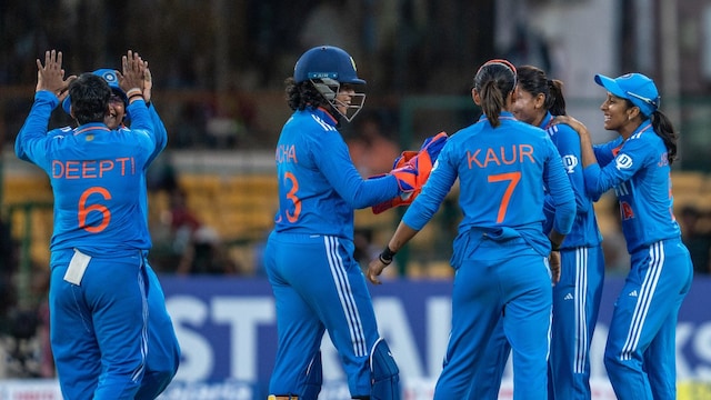 IND-W vs SA-W Highlights, 1st ODI: Smriti Mandhana, Asha Sobhana Star as India Win by 143 Runs ...