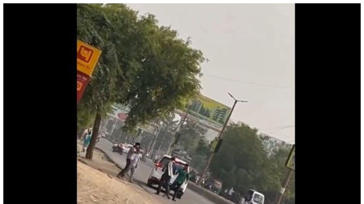 Mirzapur-like Scene Witnessed On Roads Of Bareilly As Rival Gangs Clash ...