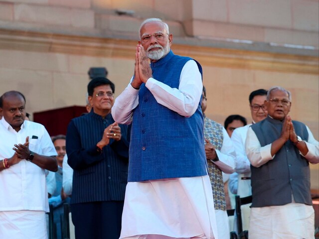 'Do You Log Out of Your Systems After Work, I do': PM Modi to ...