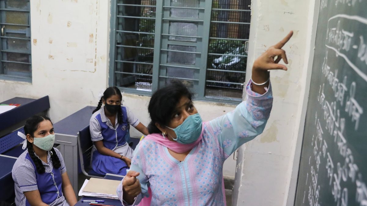 Yogendra Yadav, Suhas Palshikar Object to Their Names Being Retained in ...