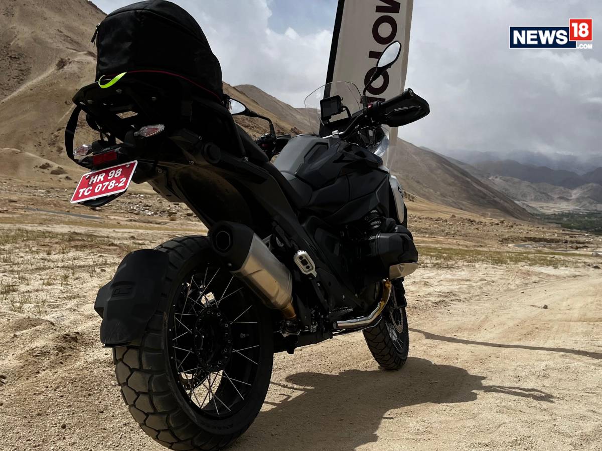 BMW R1300 GS in Pics: See Design, Features, and More