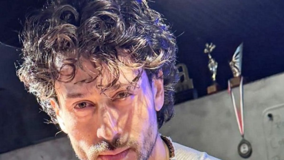 Tiger Shroff Calls A Little Fan ‘Amazing’ After He Holds Planks For 25 ...