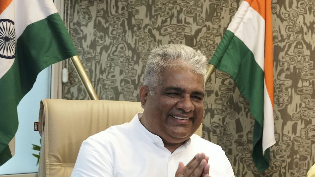 Bhupender Yadav Takes Charge as Environment Minister During Decisive ...