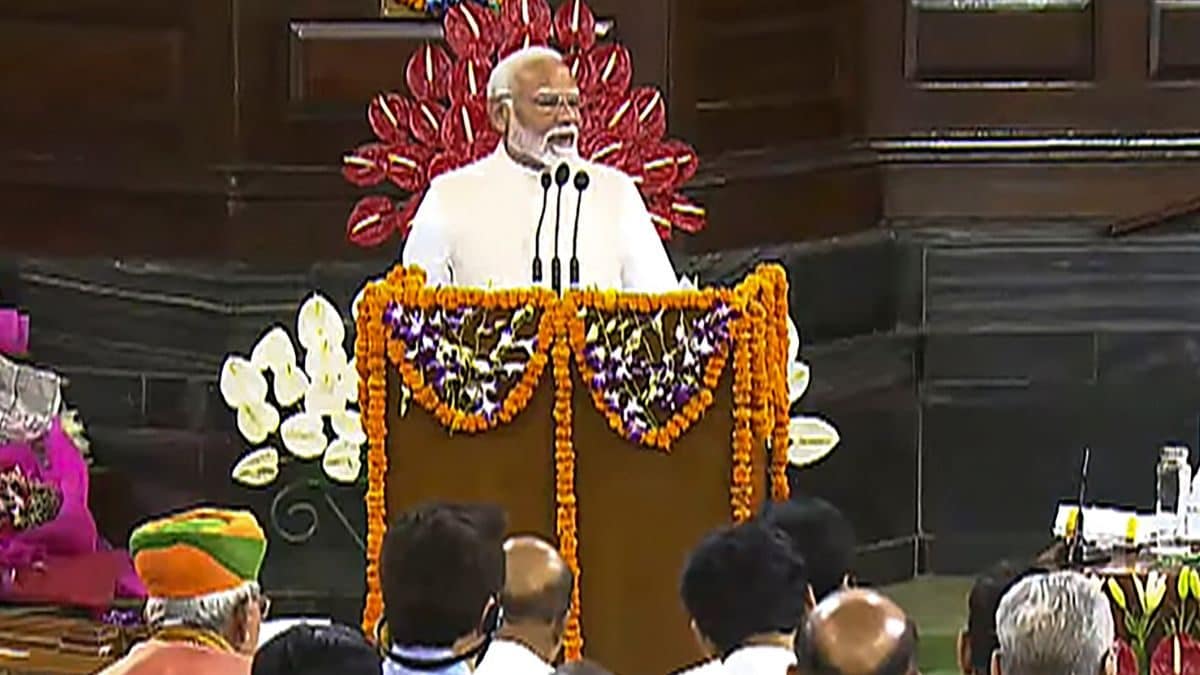 What Are The Salaries And Perks Of PM, President, Vice-President ...