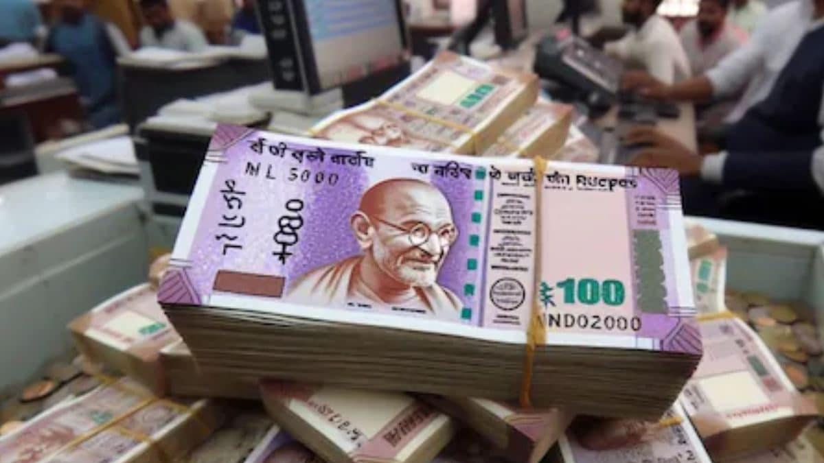 Is PAN Card Mandatory For Cash Deposits In Your Bank Account? Know ...