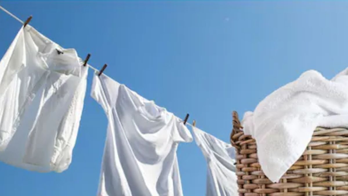 Struggling To Keep Your Summer Whites Clean? Try This Laundry Hack ...