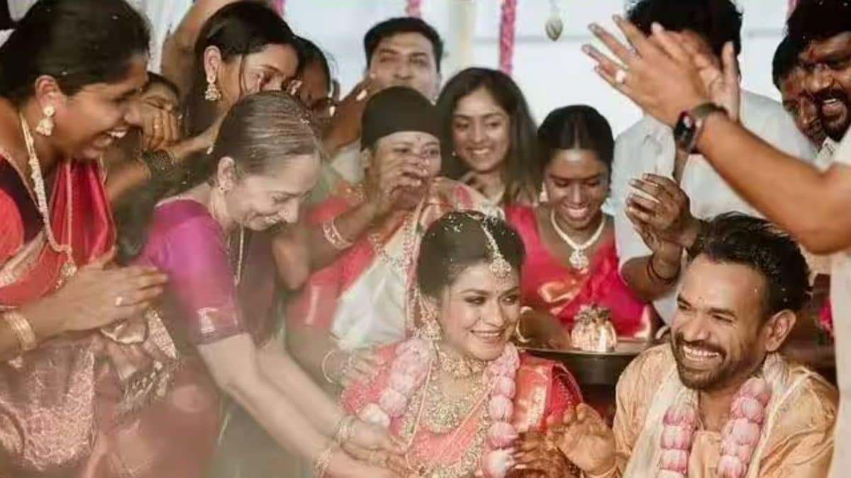 South Star Premgi Amaran Marries Longtime Love Indhu In A Traditional ...