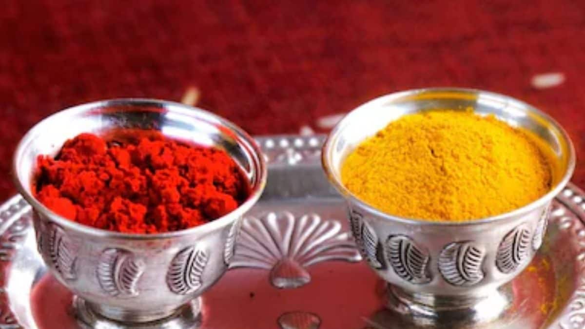 Follow These Easy Steps To Prepare Fresh Kumkum At Home | Lifestyle ...