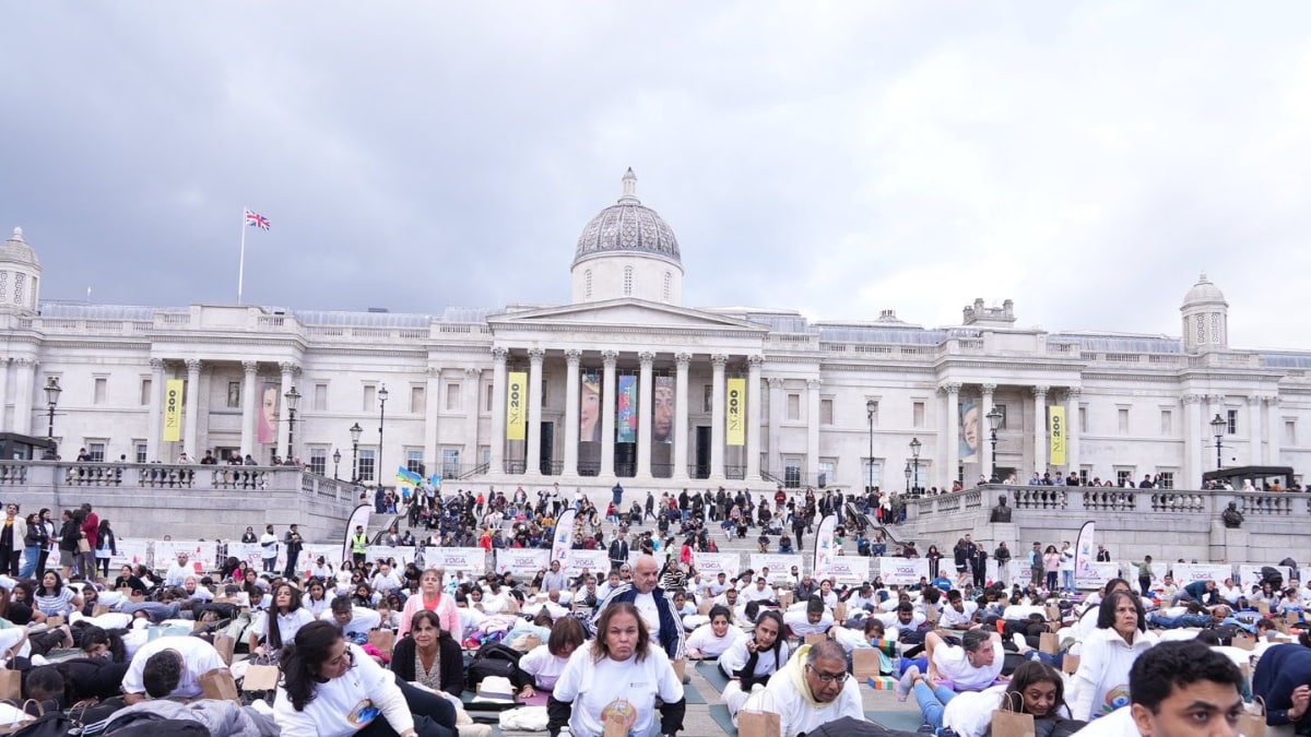 Watch: Hundreds Of Yoga Lovers Join Indian High Commission's Event In ...