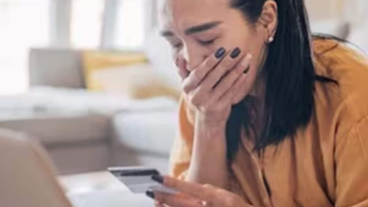 How Not To Fall Into Debt-trap This Festive Season? Check Expert Tips ...