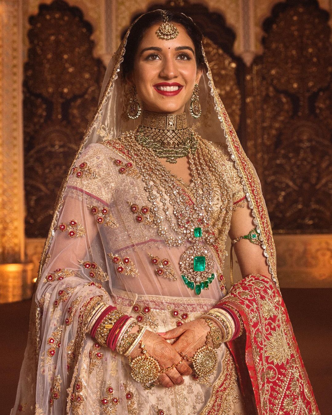 Radhika Merchant's First Photos As Bride Are Here; Stuns in Custom Abu ...